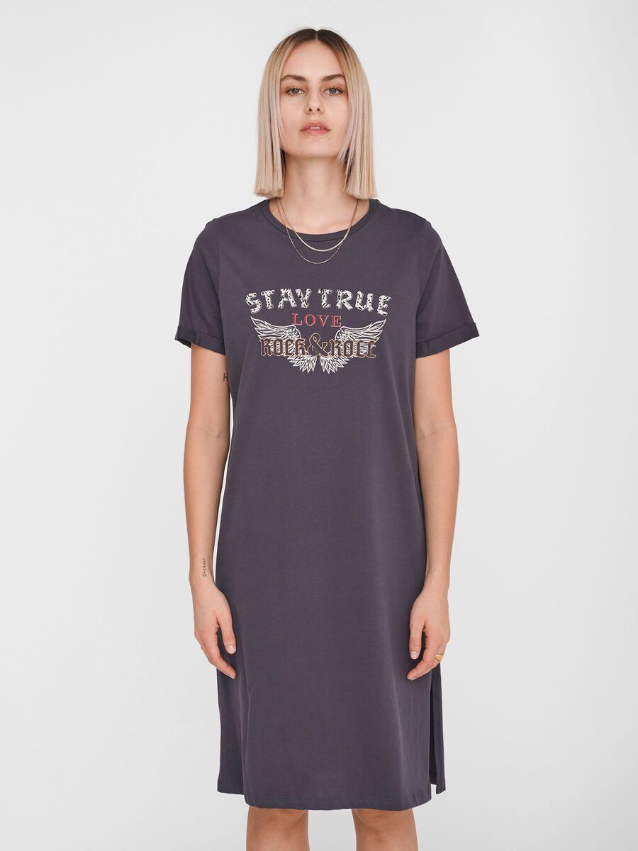 Browse dresses from Noisy May online